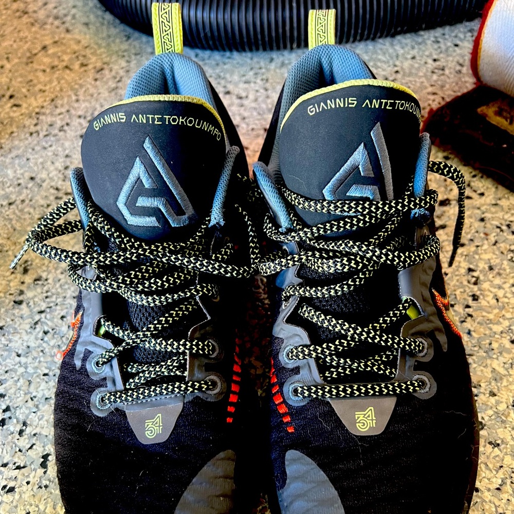 Nike Giannis Aka Greek Freak Basketball Shoe Sz 10 - Gem